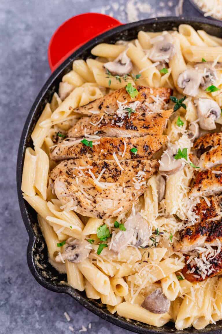 Creamy Chicken & Mushroom Pasta - The Yummy Bowl