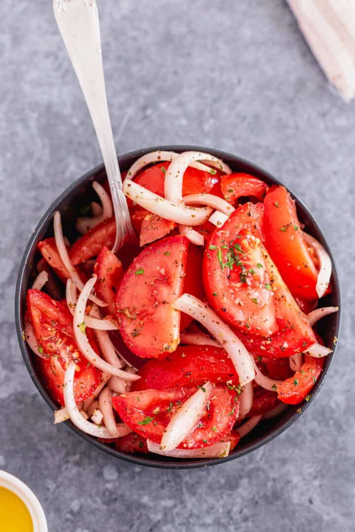 Tomato And Onion Salad - The Yummy Bowl