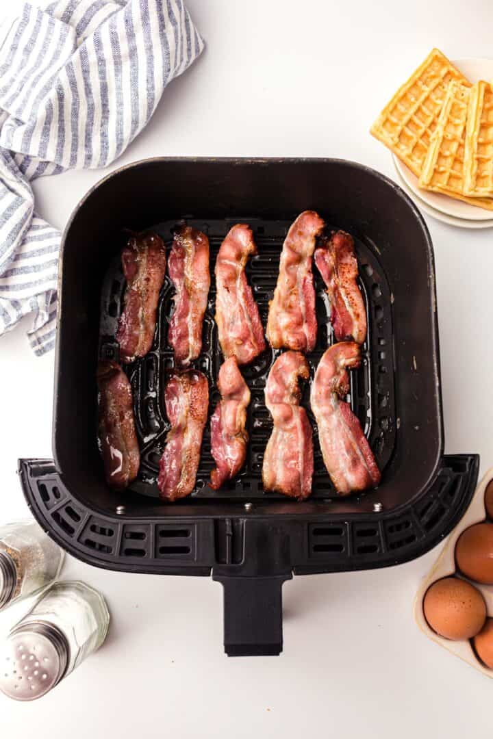 Air fryer Bacon (in 10-Minutes!)