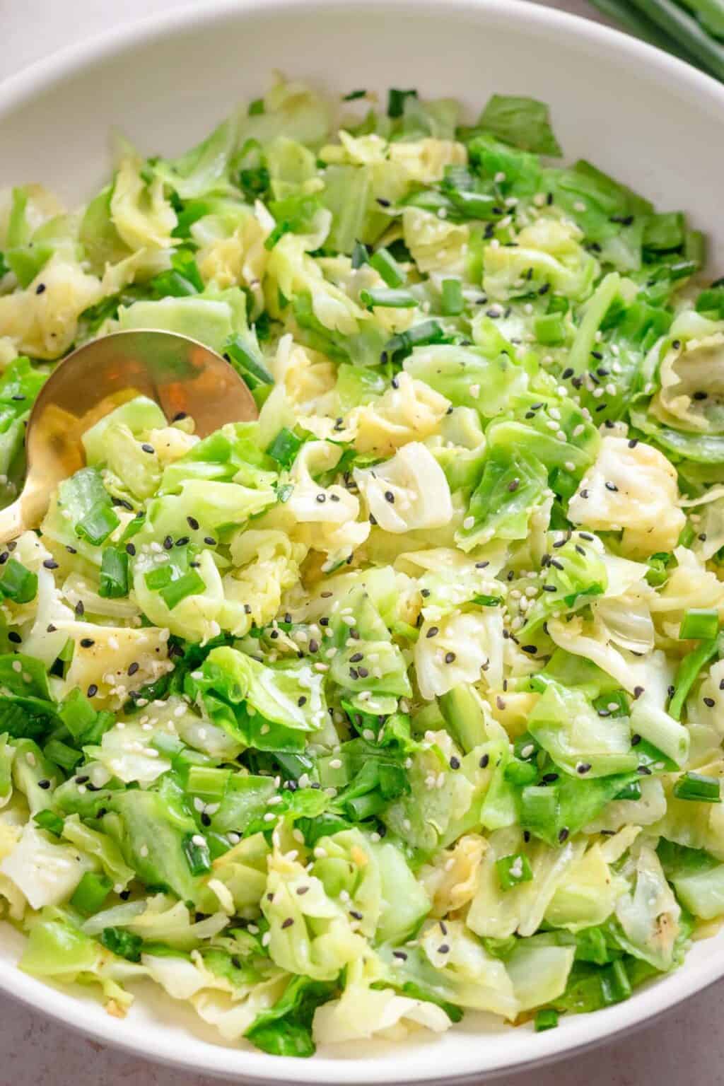 10-Minute Asian Cabbage Stir Fry (with Chili)