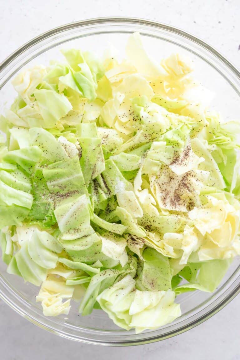 10-Minute Asian Cabbage Stir Fry (with Chili)