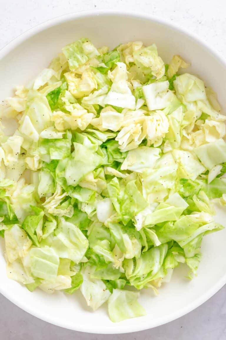 10-Minute Asian Cabbage Stir Fry (with Chili)