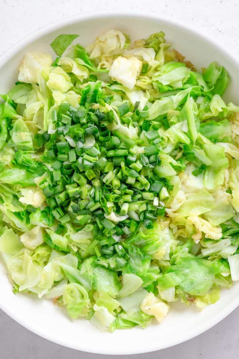 10-Minute Asian Cabbage Stir Fry (with Chili)