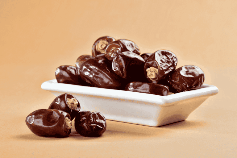 What Are Dates and Why Should You Be Eating Them?