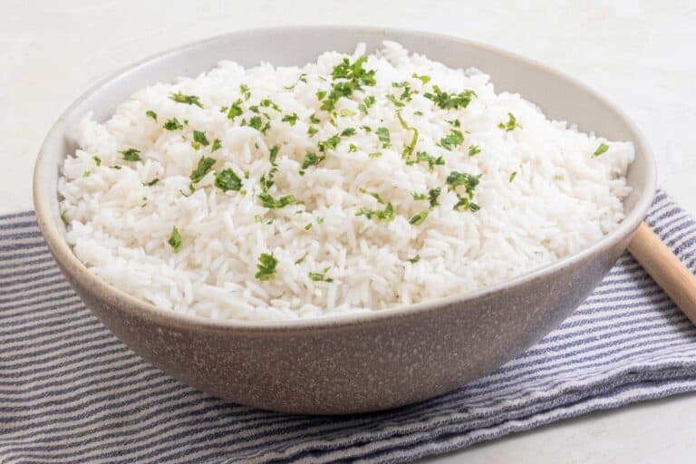How To Reheat Rice So It Is Not Dry (4 Ways!) - The Yummy Bowl