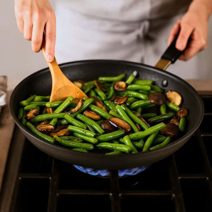 Don’t Own a Wok? Here’s How to Stir Fry Anyway