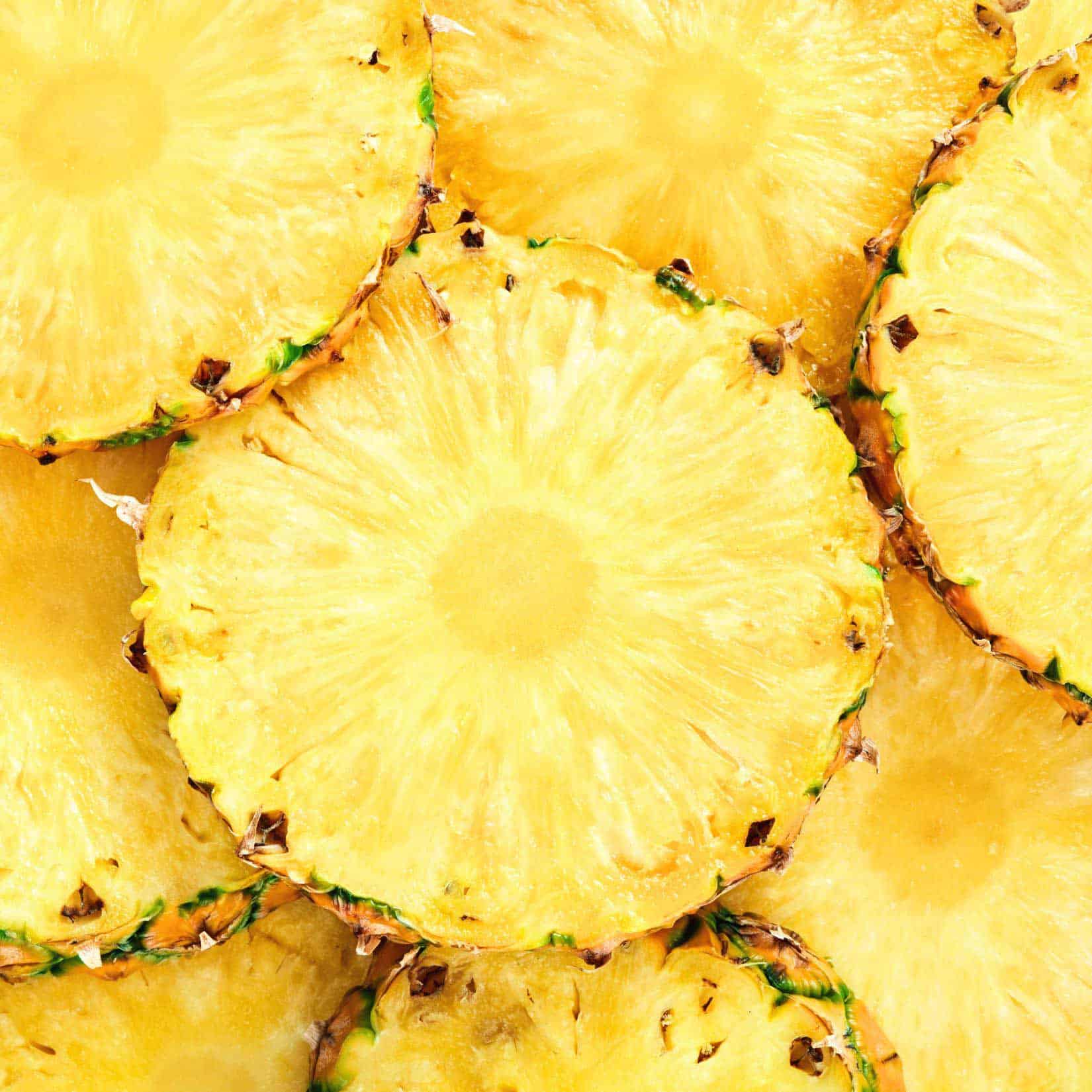 How To Tell If a Pineapple Is Ripe? Tips & Tricks!