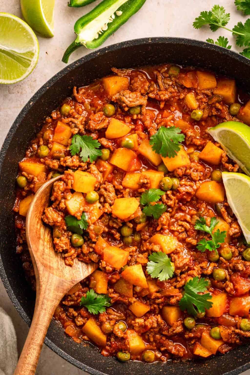 Mexican Beef Picadillo - The Yummy Bowl