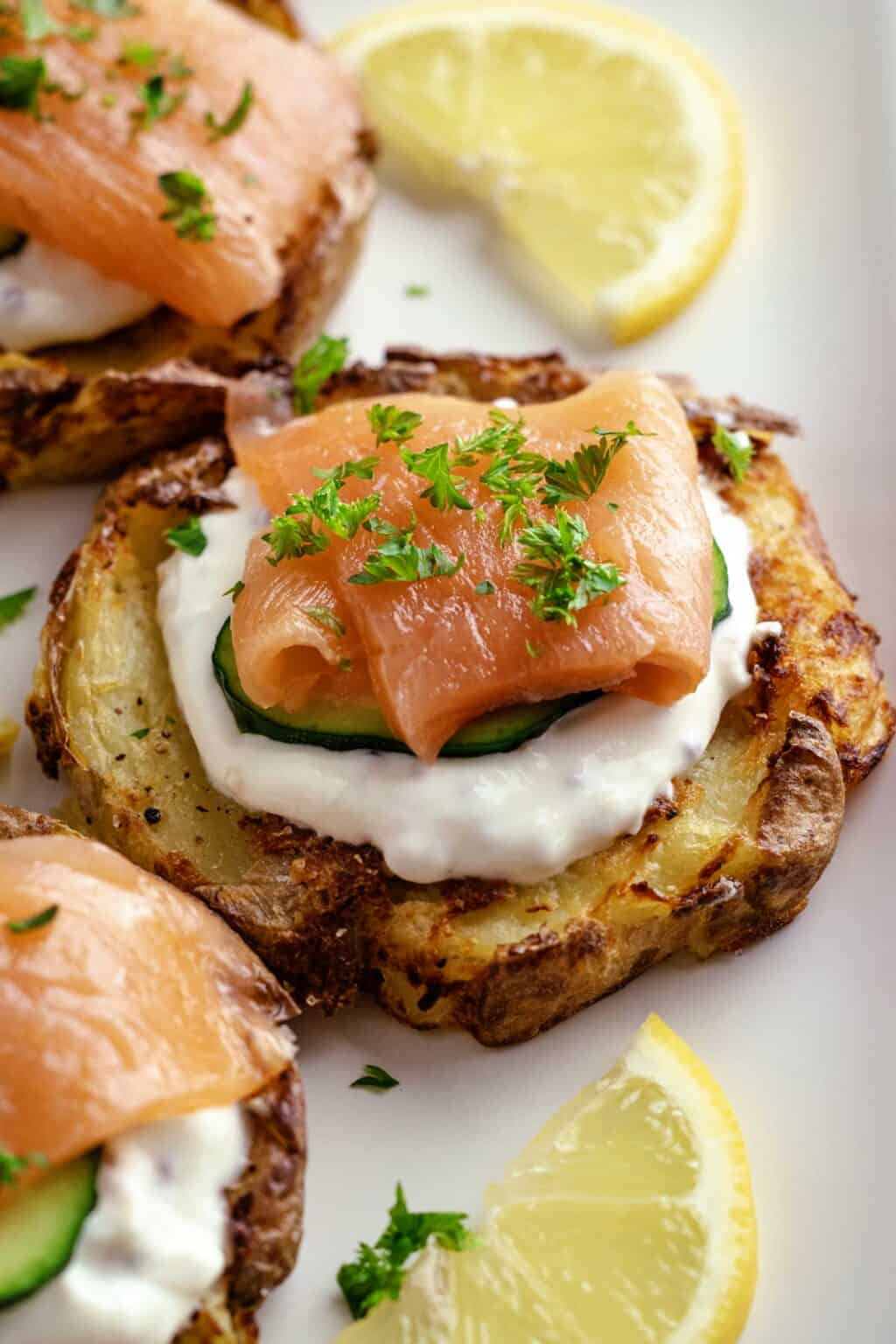 Crispy Potato Salmon Blinis (With Creamy Sauce!)