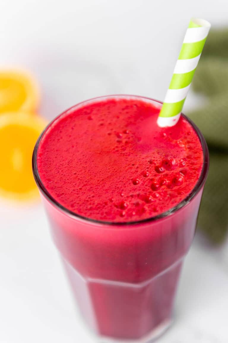 Detox Beet Juice (Juicer or Blender) - The Yummy Bowl