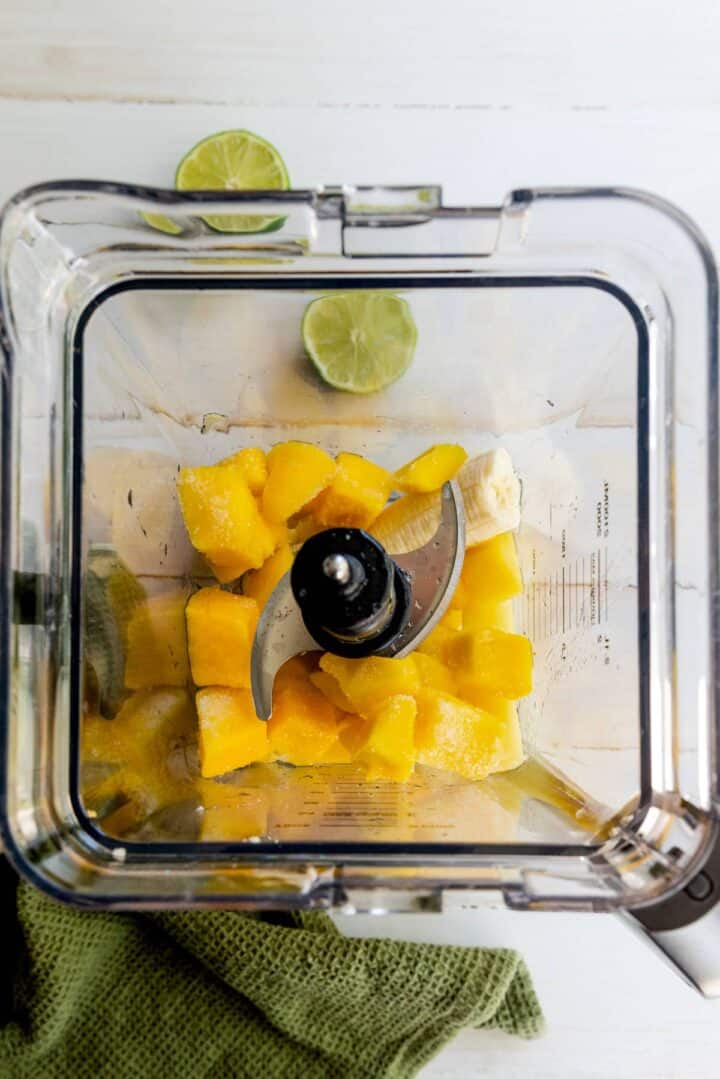 Tropical Mango Pineapple Smoothie Recipe